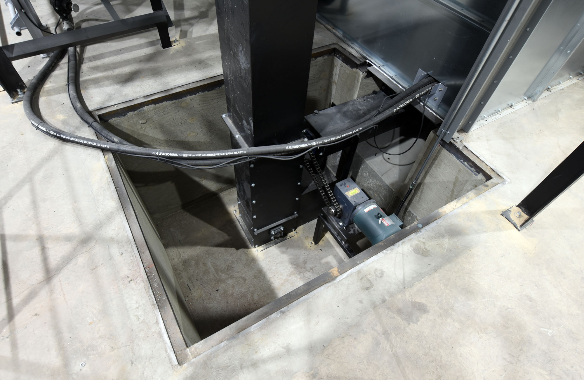 Media Reclaim System - Auger & Bucket Elevator | Titan Abrasive